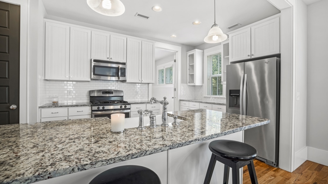 Granite Kitchen Countertops: Making a Gorgeous Statement for Your Home